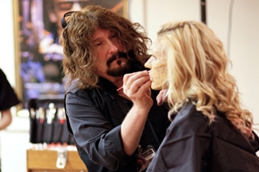 ENTREVISTA: Jerry Gergely “Un amigo me dio un manual maquillaje que me ...