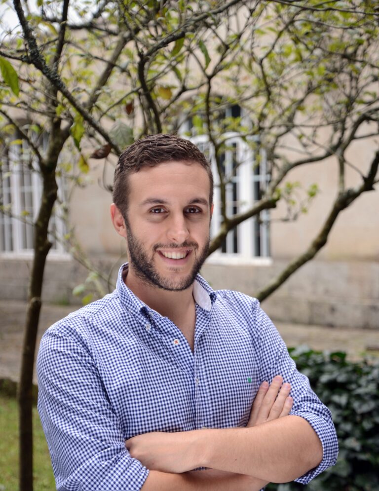 EXPO: Amantis presenta ‘Del móvil a la pared’ de Pachu M. Torres ...